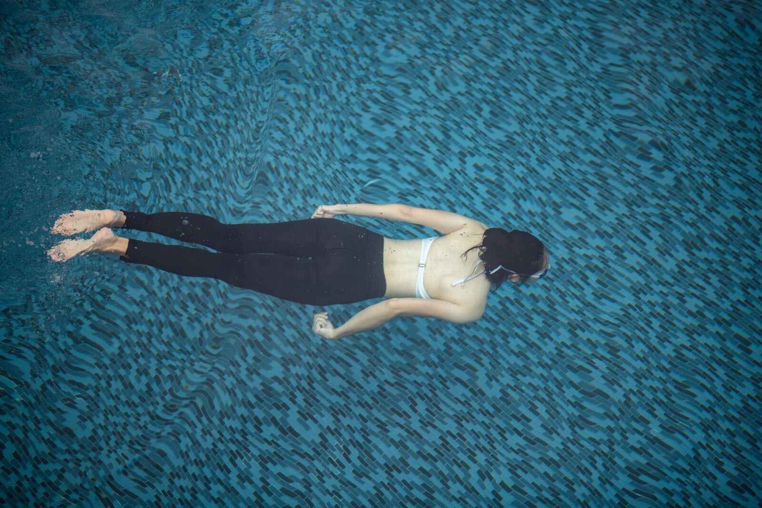 Why Should You Shower Before And After Swimming Lessons?