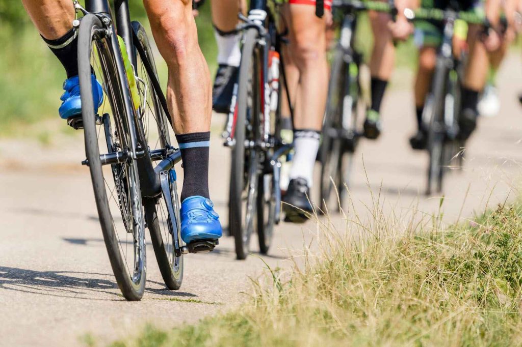 Swimming vs Cycling: Which Is The Better Workout For Fitness?